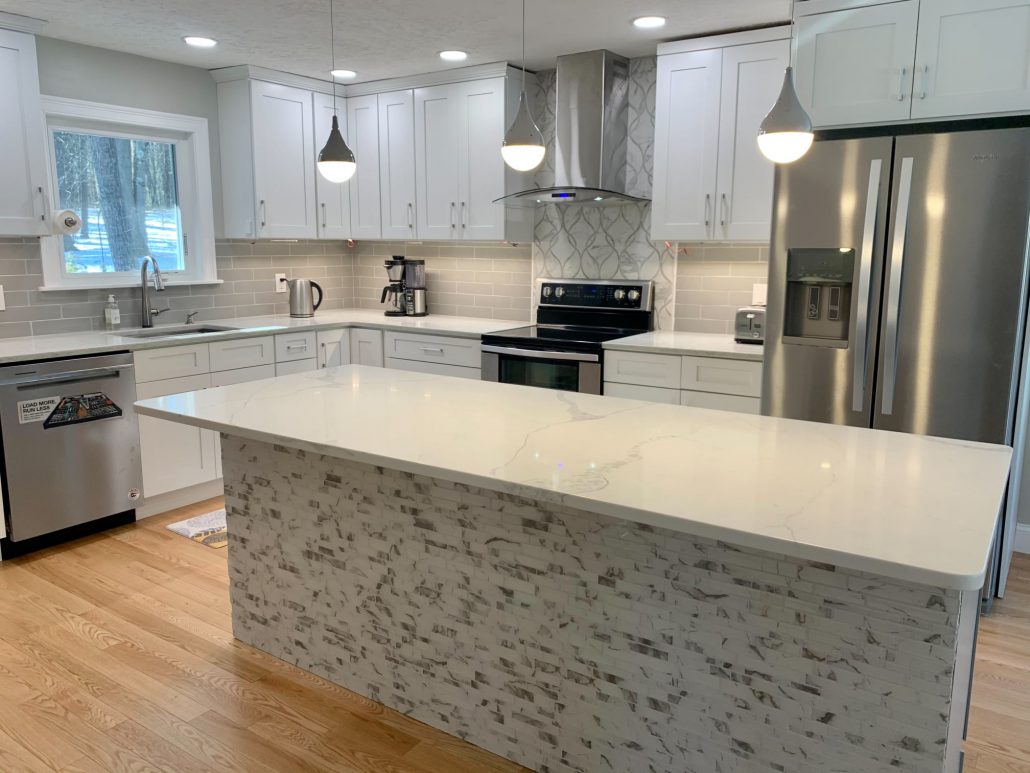 Statuario quartz island and a Spectrum Wonderland perimeter - Quality ...